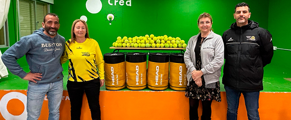 La FTC entrega 400 pelotas al Colegio Juan Morejón para evitar la ...